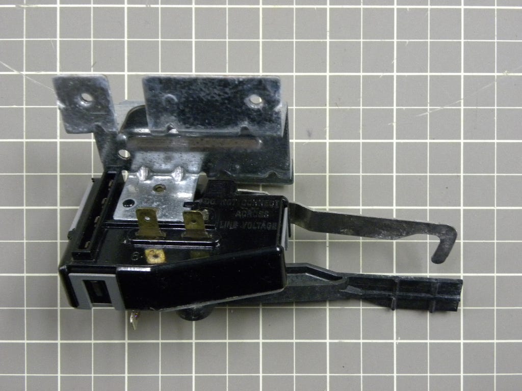 Lid Switch 134101800 – Appliance Depot