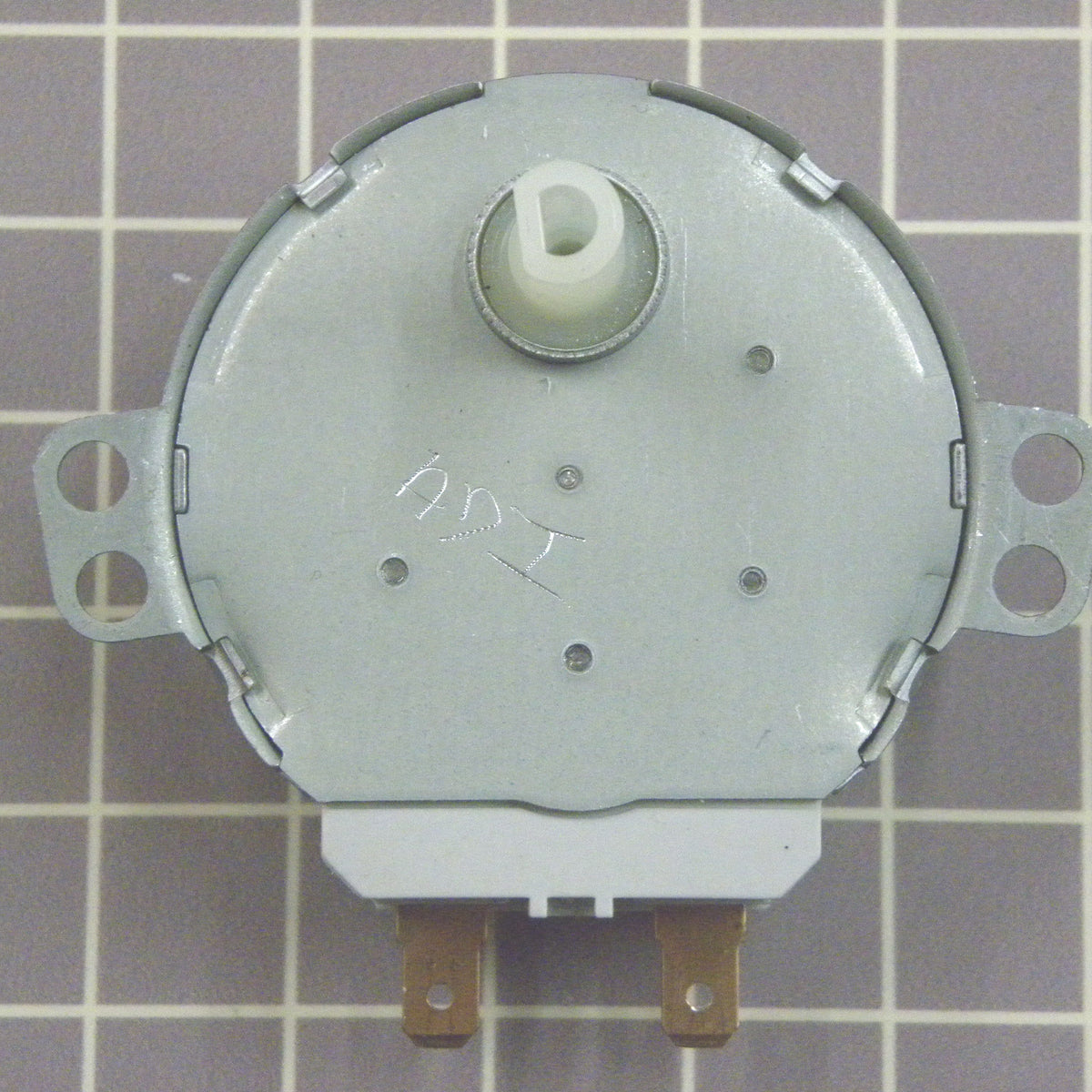 Turntable Motor F63266Z80AP – Appliance Depot
